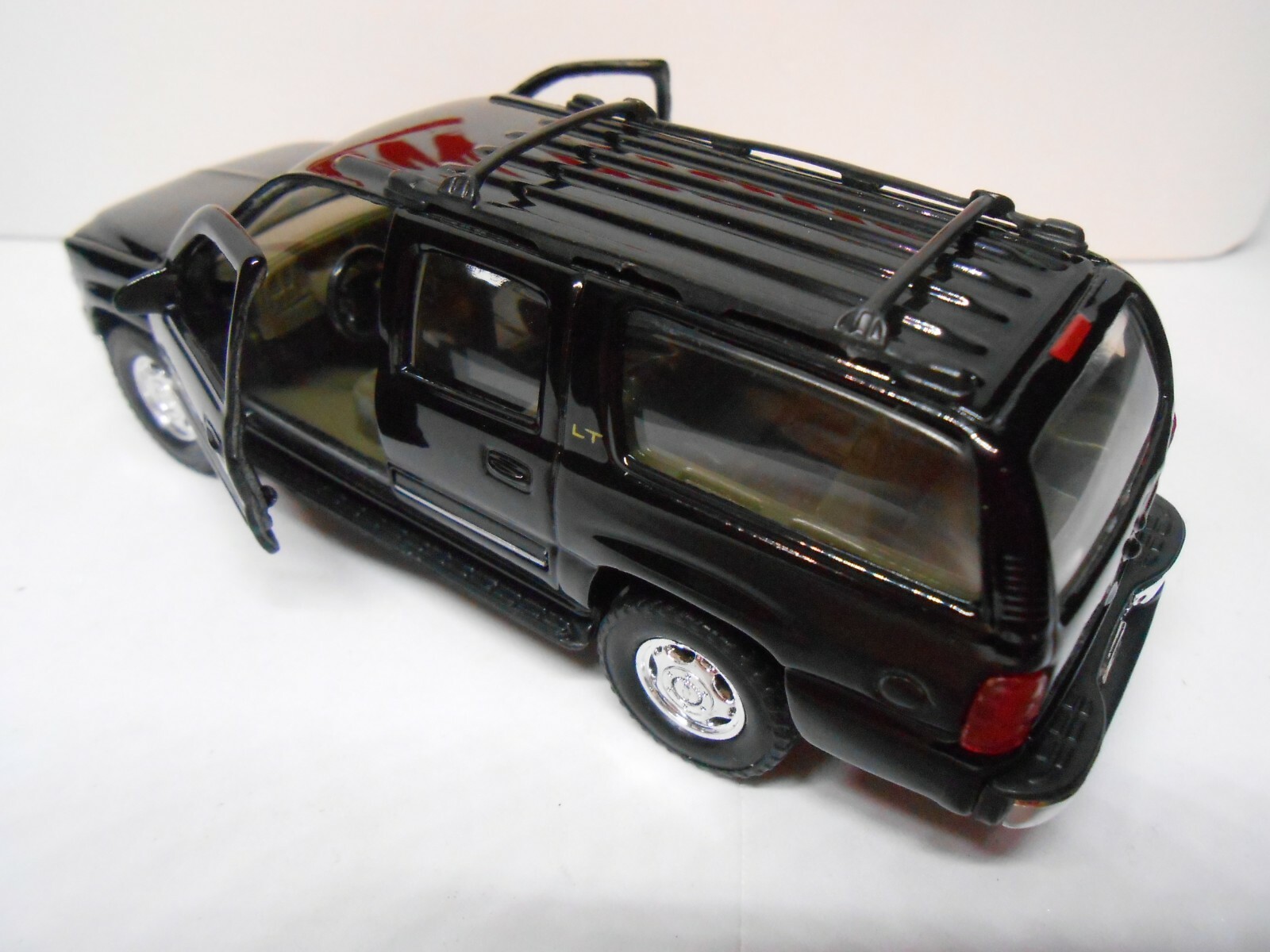 TOY CAR CHEVROLET SUBURBAN AMERICAN MODEL CAR BOY DAD BIRTHDAY PRESENT ...