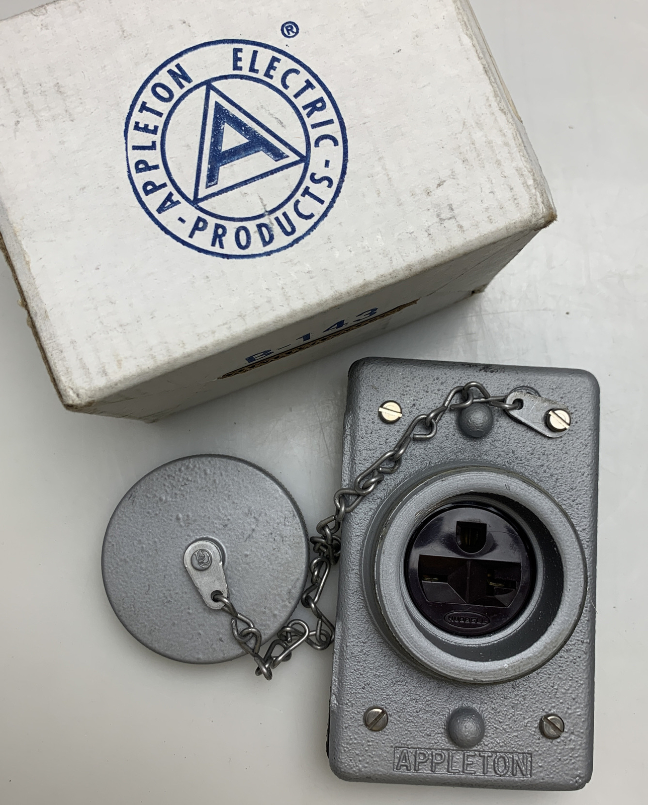 Appleton FSK6-20 Receptacle & Cap 20A 250V NEMA 6-20R Malleable Iron ...