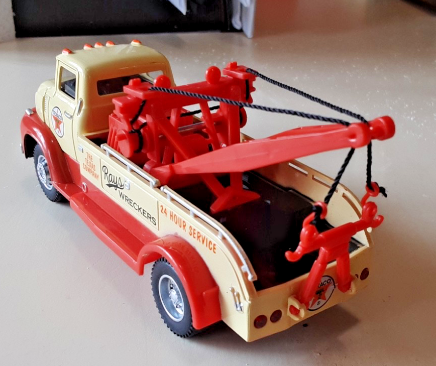 Denver Diecast - Texaco Red/Cream 2-tone 1956 Ford COE Tow Truck 1/48 ...
