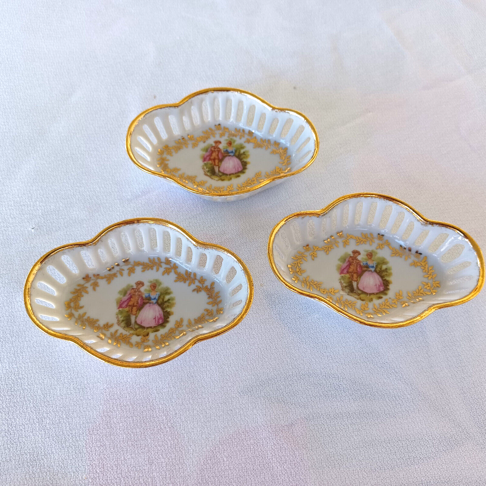 Vintage Set of 3 Fragonard Love Story Fancy Miniature Pin Dishes ...