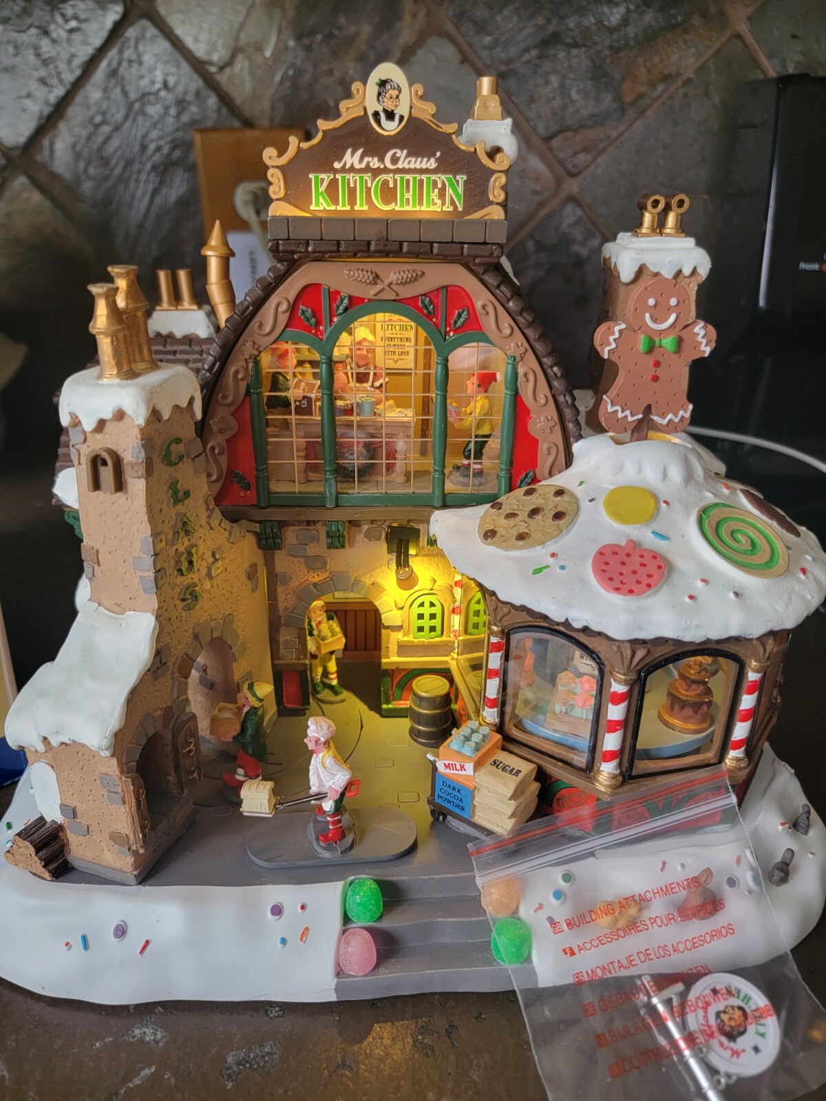 Lemax 85314 Mrs. Claus' Kitchen 2018 Sights and Sounds for sale online ...