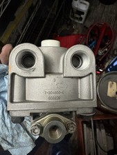 Bendix Air Brake R-12 Relay Valve 909828 for sale online | eBay