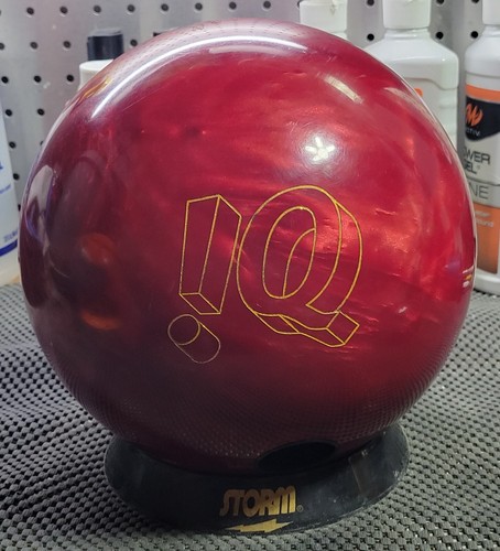 15lb Storm IQ Tour Ruby - Mint Condition - 1st quality - Used 18 games ...