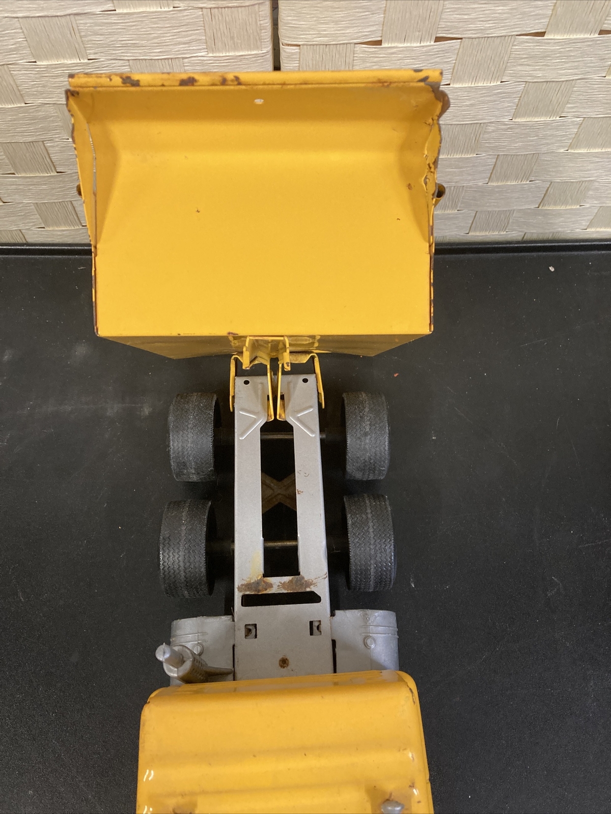 VINTAGE ERTL PRESSED STEEL DUMP MASTER INTERNATIONAL TOY YELLOW TRUCK ...