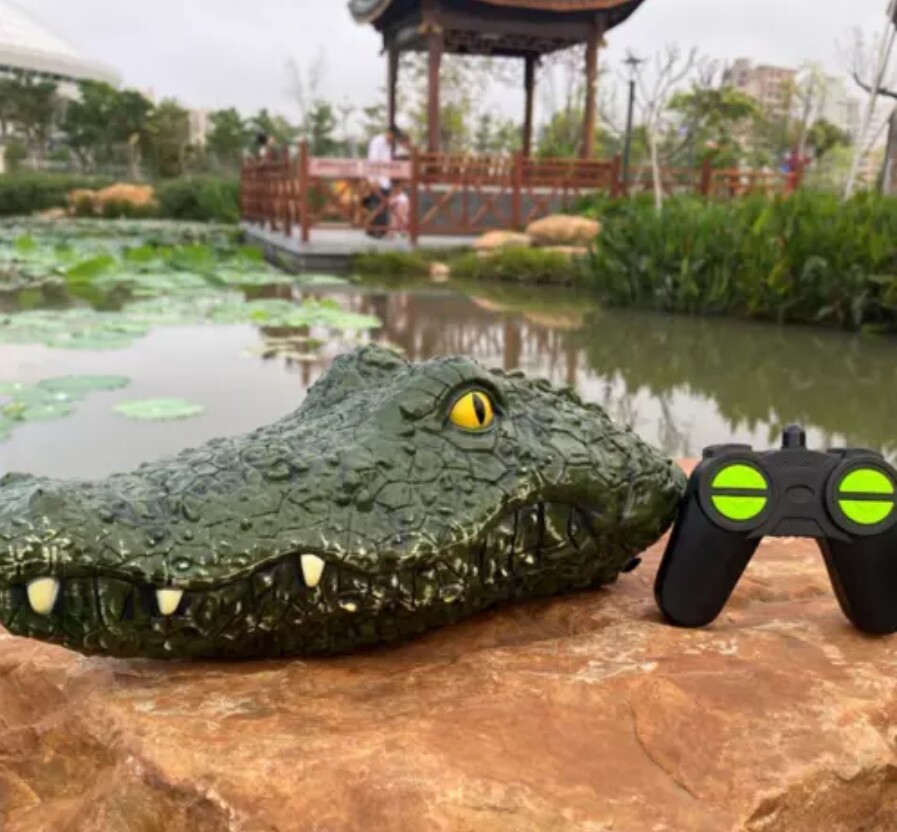 UK 2.4G Electric Remote Control Crocodile Head RC Speed Boat Water Toys ...