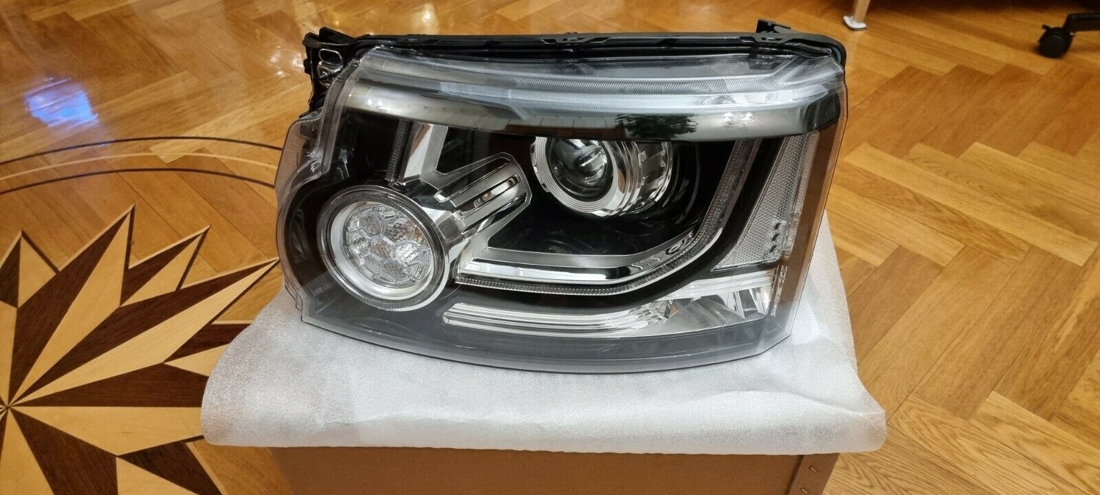NEW GENUINE LAND ROVER DISCOVERY 4 L319 FACELIFT PASSENGERS SIDE XENON ...