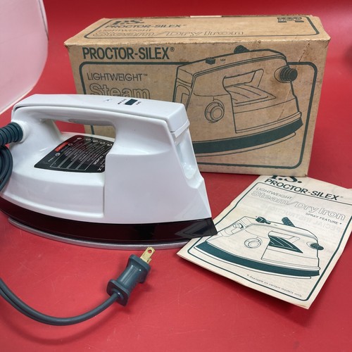 VINTAGE PROCTOR-SILEX LIGHTWEIGHT STEAM / DRY IRON #I1300, MADE IN U.S ...