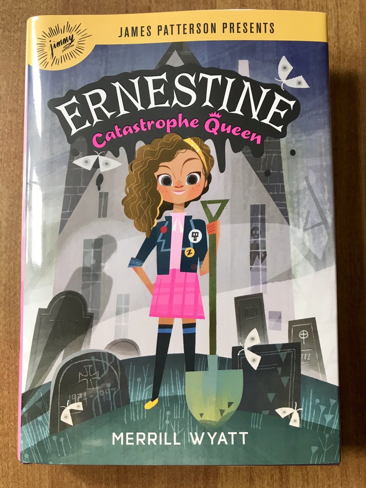 Ernestine Catastrophe Queen by Merrill Wyatt, 1ST/1ST EDITION HARDCOVER ...