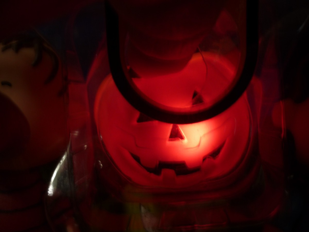 Linus Pumpkin Carving