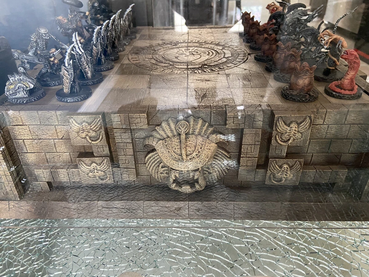 Alien Predator Chess
