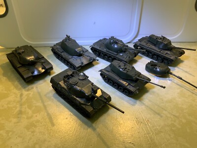 Mini tanks 1/87 or HO scale vintage new by ROCO 6 TANKS ONE GUN TURRET ...