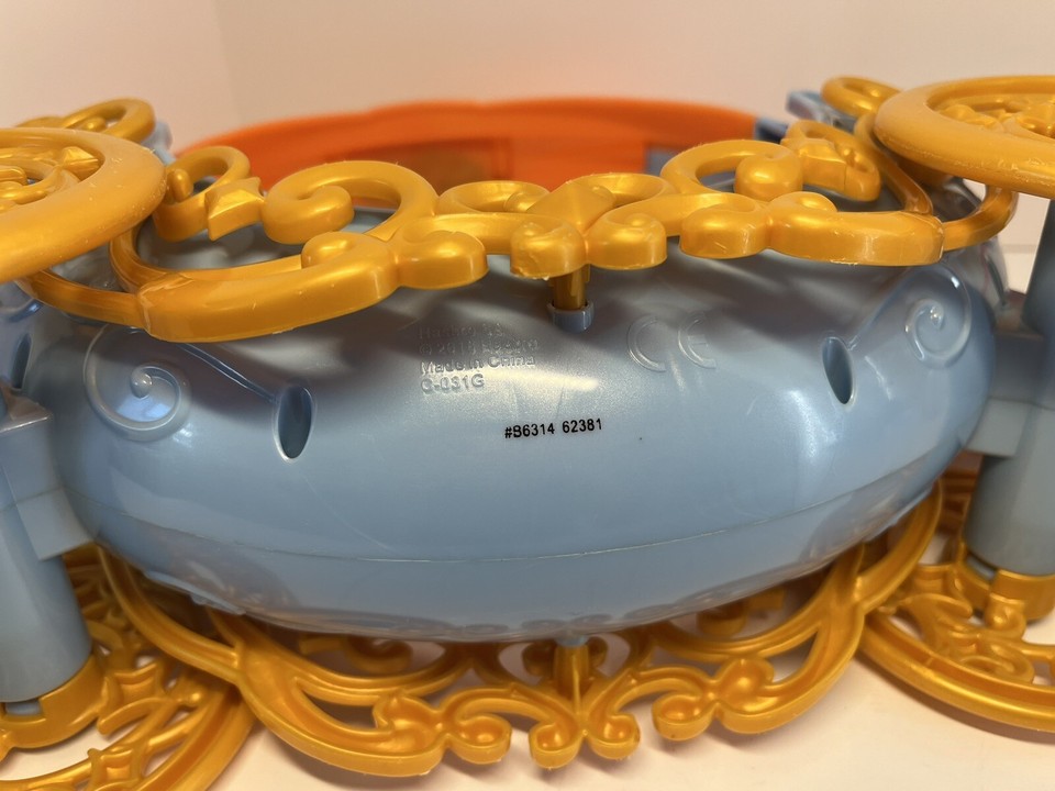 2015 Hasbro Cinderella Transforming Carriage with Horse & Disney Store ...