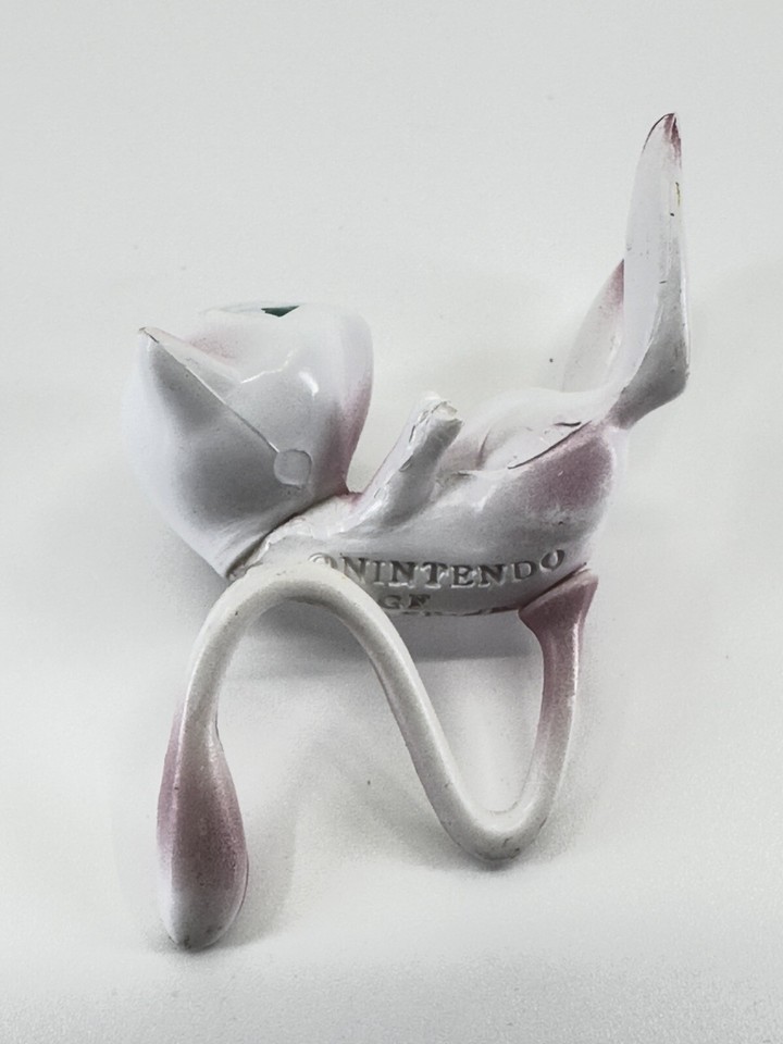 Mew Figure Original Pokémon TOMY Monster Collection #151 Nintendo CGTSJ ...