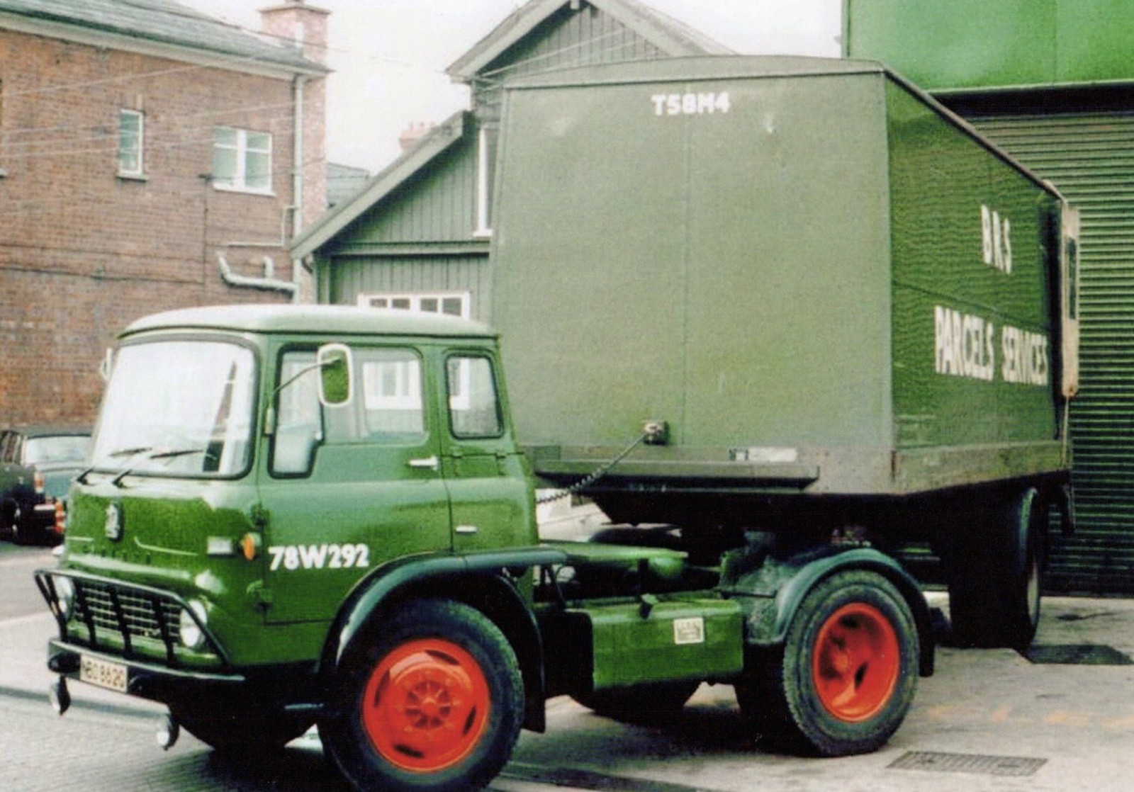 COL PHOTO: BRS PARCELS BEDFORD TK ARTIC BOX TRAILER - ??? 862G | eBay UK