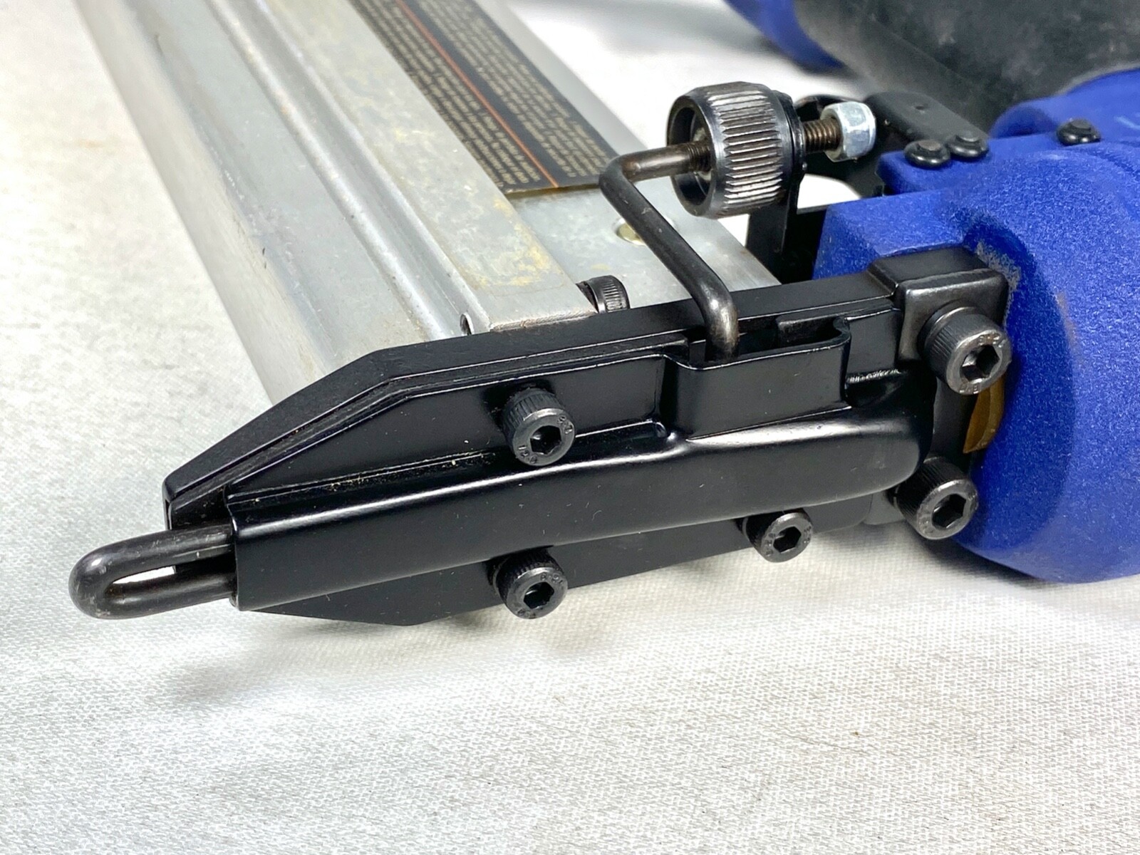 Campbell Hausfeld 18 ga Pneumatic Brad Nailer / Stapler Model RP1111 ...