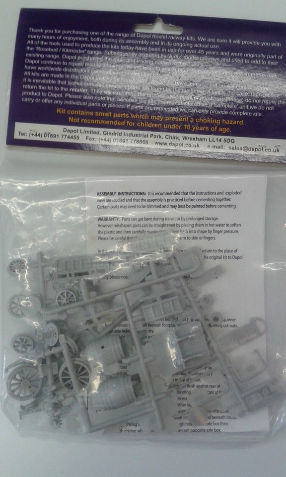 Stephenson's Rocket and Tender Dapol Kitmaster C046 OO model kit | eBay