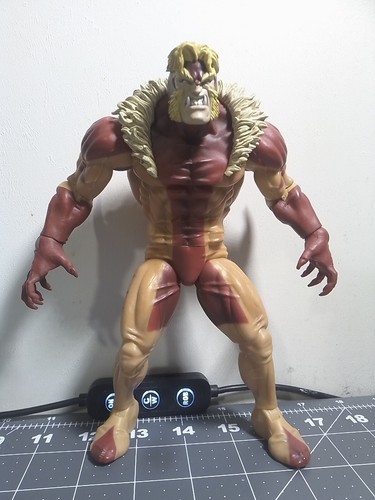 SABRETOOTH Diamond Select Marvel Comics X-Men Collector Action Figure ...