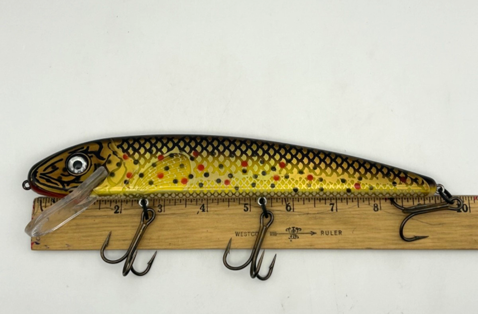 Grandma 9” Musky Crankbait Brown Trout Pattern Plastic Fishing Lure ...