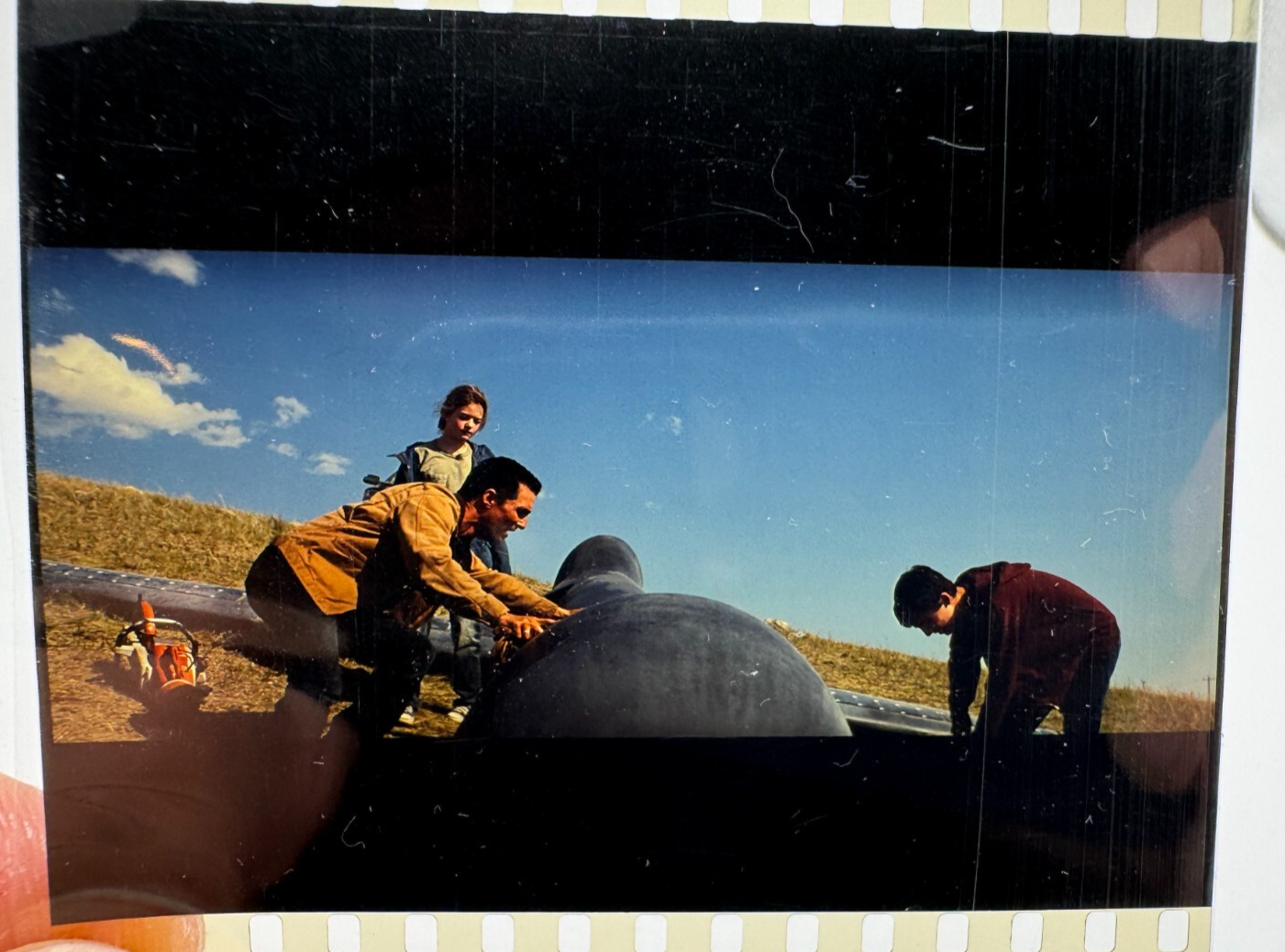 Interstellar IMAX Cell / DRONE Cooper & Murph w/ Young Tom - Timothée ...