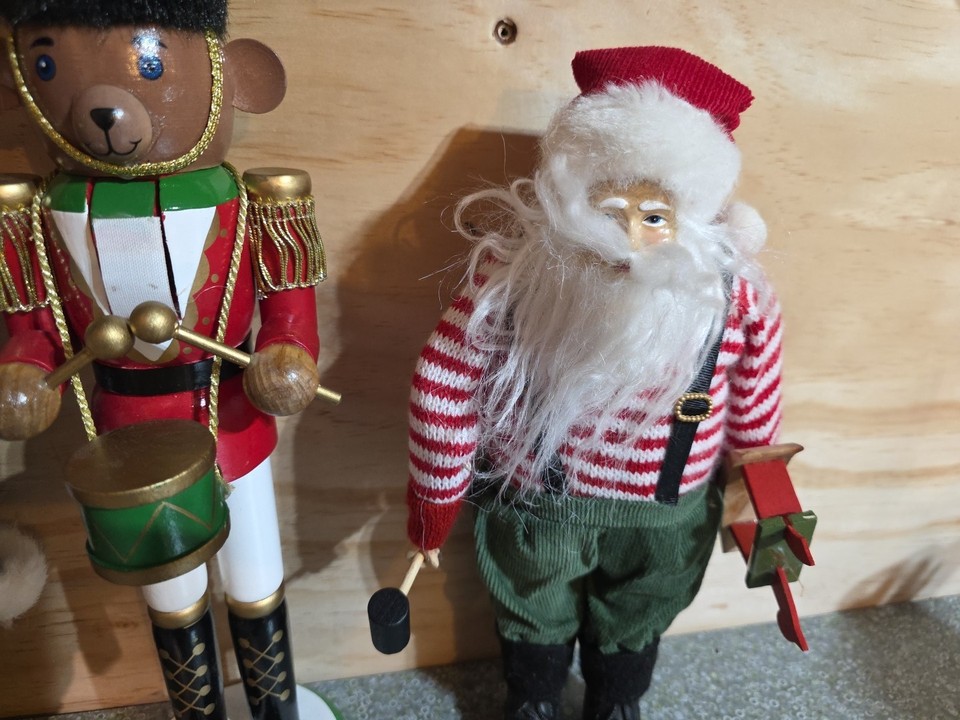Nutcracker 15" Figurine, Wooden Nutcracker Santa Holding Ski And Hammer ...