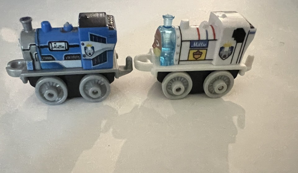THOMAS & FRIENDS Minis - Millie - 2 different train engines - NEW | eBay