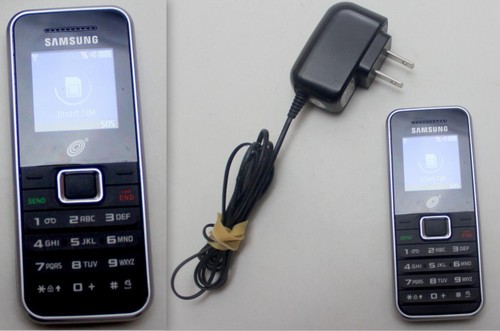 Vintage Samsung Cell Phone Model SGH S125G w/ Charger ~ Powers On ~ No ...