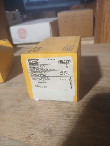 HUBBELL TWIST-LOCK INSULGRIP HBL2323 FEMALE 20A 250VAC 2P 3W GRND | eBay