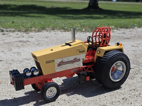 Ertl Case Agriking 970 1/16 Scale Cruzun Case Pulling Farm Toy Tractor ...