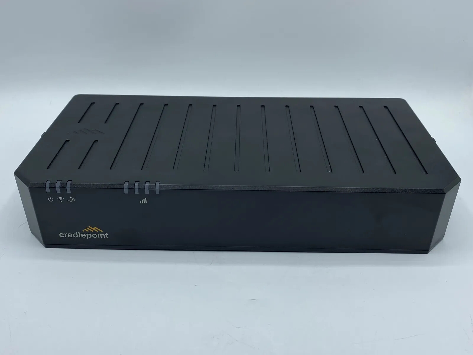 Router Cradlepoint E100 Cellular Router WiFi 5G E100-C4D-NN Work ...