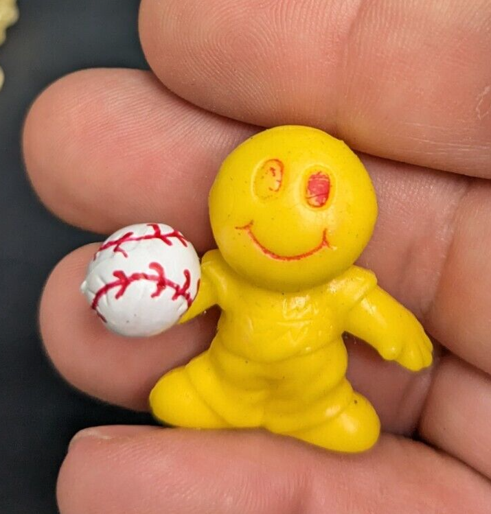 11x Mini Figurine 1" Toy Vending Machine VTG Alien, Troll, Smiley ...