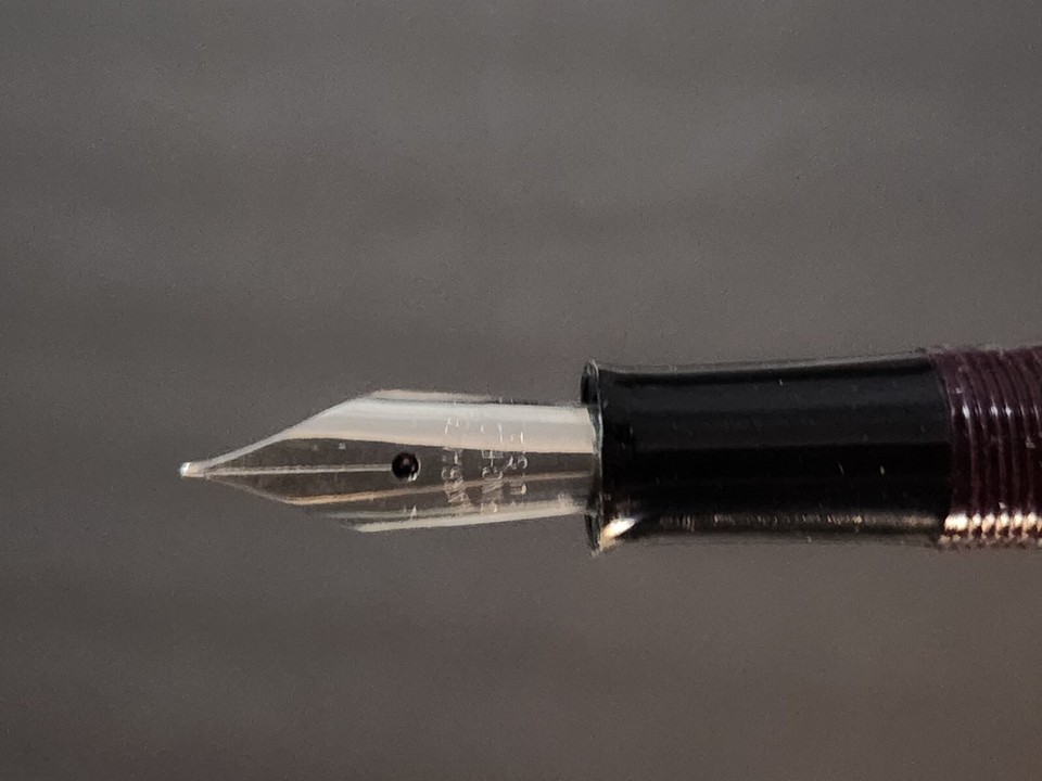 VINTAGE BANKER PEN FOUNTAIN PEN WING FLOW WARRANTED NIB CHROME BURGANDY ...