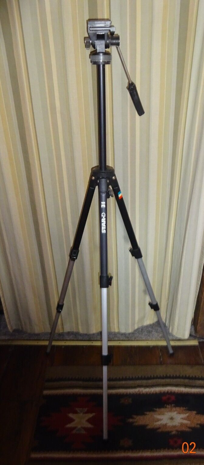 STAR-D 31 Professional Heavy Duty Tripod, Extends to 57", 24" Closed ...