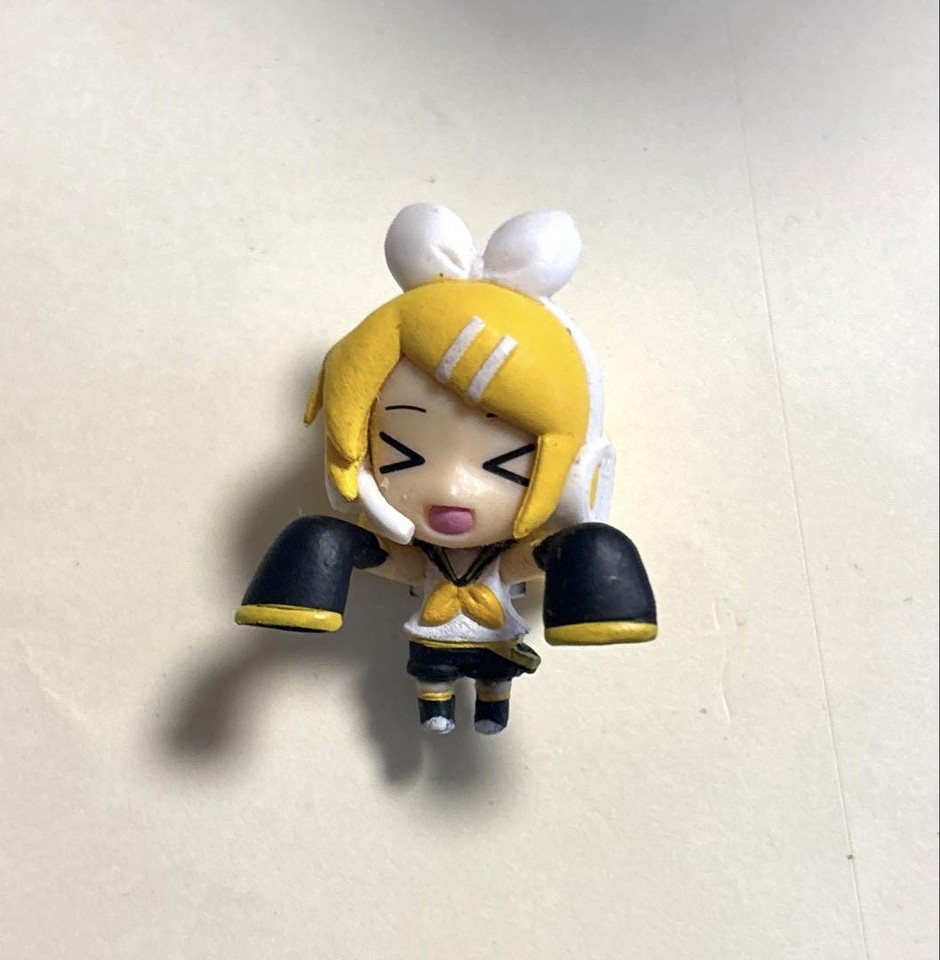 Desktop Hatsune Miku Figure Kagamine Rin Capsule Toy Gacha Gacha | eBay