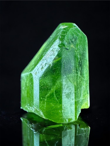 Natural Green Peridot Crystal 55 Carats Beautiful Shape & Complete ...