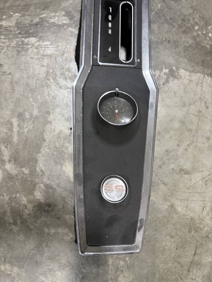 1965 Impala Center Console Automatic Floor Shift Trim Lid Clock SS VERY ...