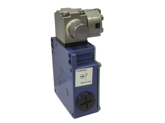 Schneider Electric XCKMR54D1 240 VAC/120 VDC Cross Limit Switch for ...
