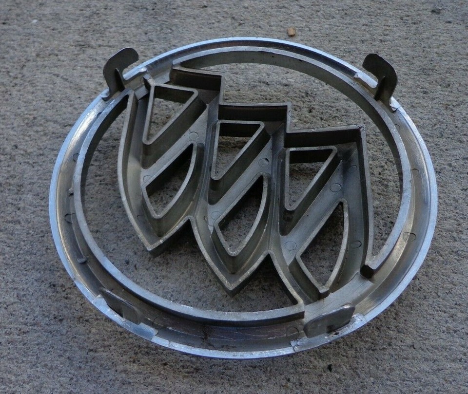 Buick Enclave grill emblem badge decal logo 5.625" 5-5/8" OEM Genuine ...