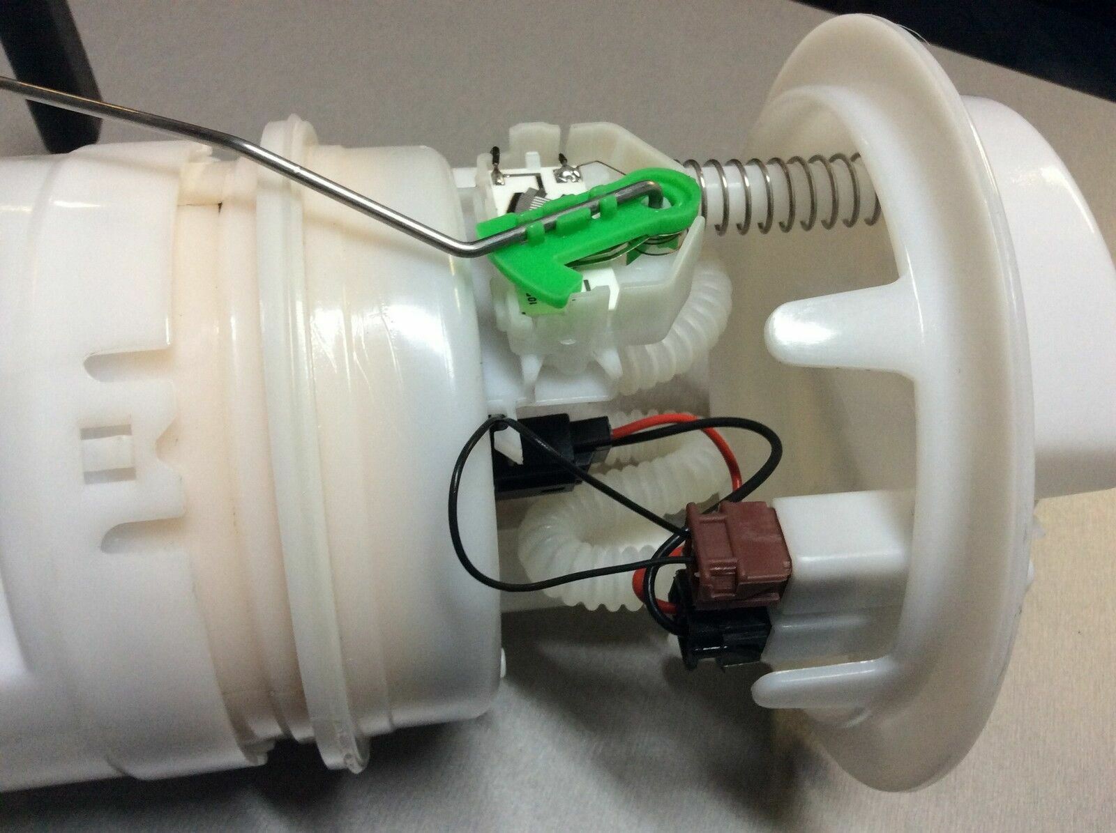 GENUINE QUALYTY FUEL PUMP ASSEMBLY 10/04 on Citroen C5 2.0L RFJ | eBay