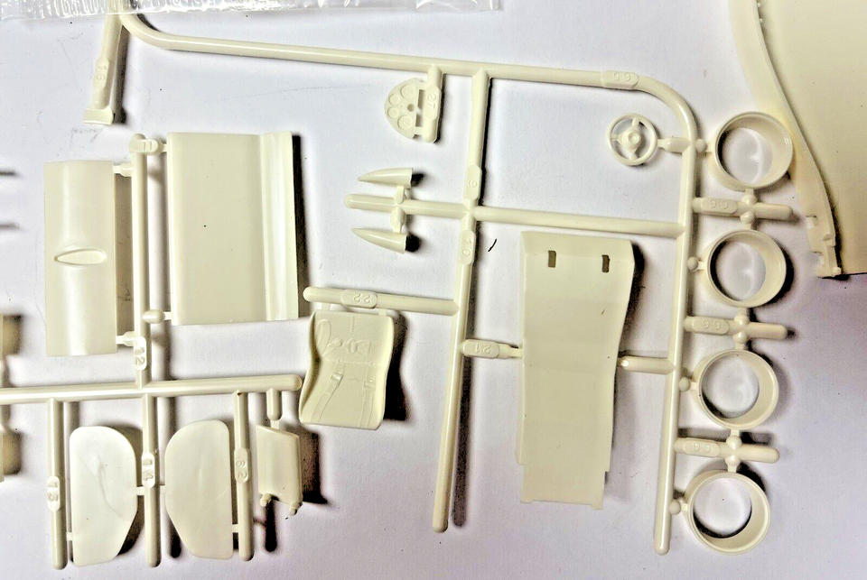 AMT Rick Mears Indy Winner Penske '79 1/25 Scale Model Kit Special ...