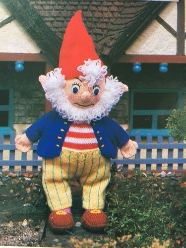 T016 KNITTING PATTERN PACK, NODDY, BIG EARS AND PC PLOD CHILDRENS SOFT ...