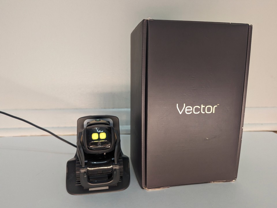 Anki 000-0075 Vector Advanced Home Companion Robot,Cube, Charger ...