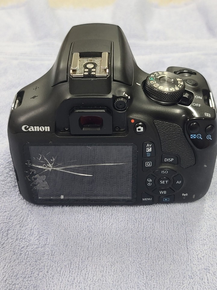 Canon EOS Rebel T7 Digital SLR Camera Body (Parts or Repair) (As Is ...