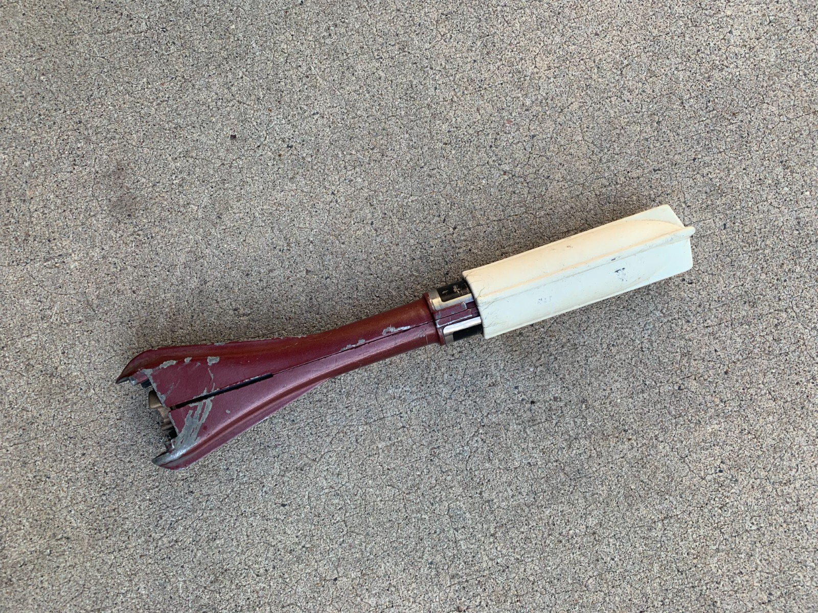 JOHNSON 7.5HP 377943 AD11 TILLER STEERING HANDLE Fits 5.5 TO 20HP 50's ...