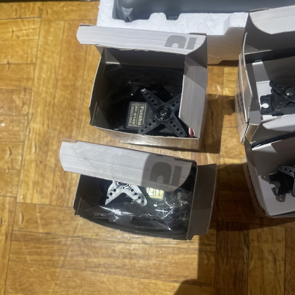 Futaba Attack-SR FP-2VR with R122JE/S3003 75 MHz Radio With Extra S3115 ...