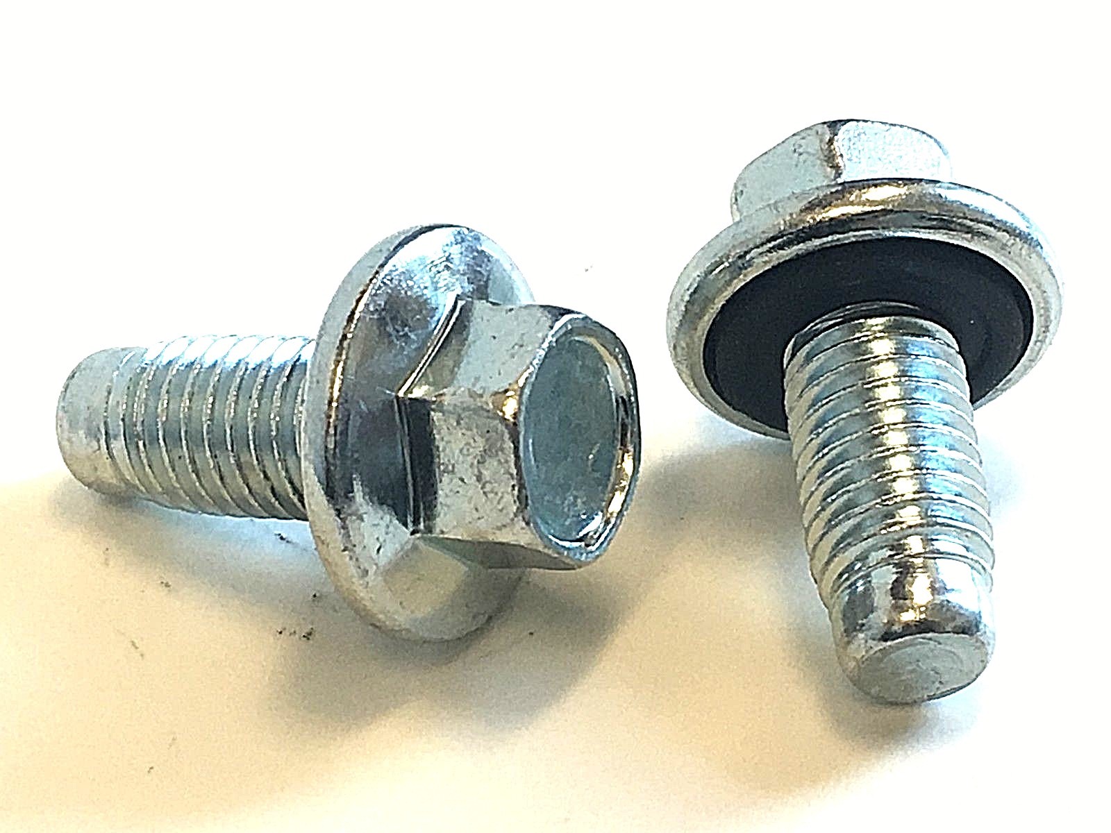 TWO GM Engine Oil Drain Plug w/Neoprene Gasket OE Part #11562588 Free ...