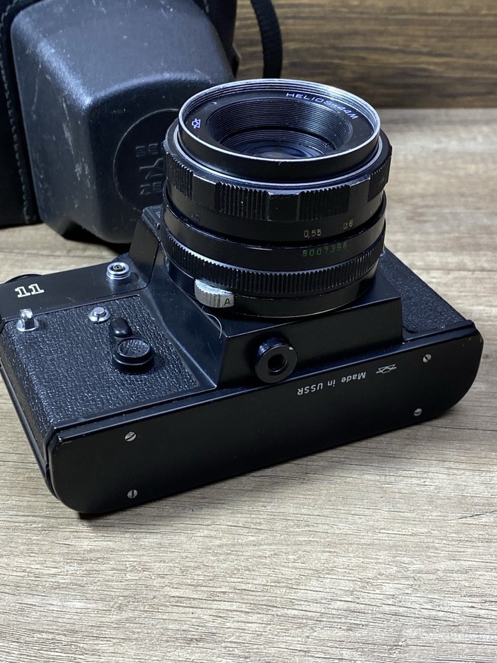 Zenit 11 SLR with Helios-44M Made in USSR Film Camera #8940 | eBay