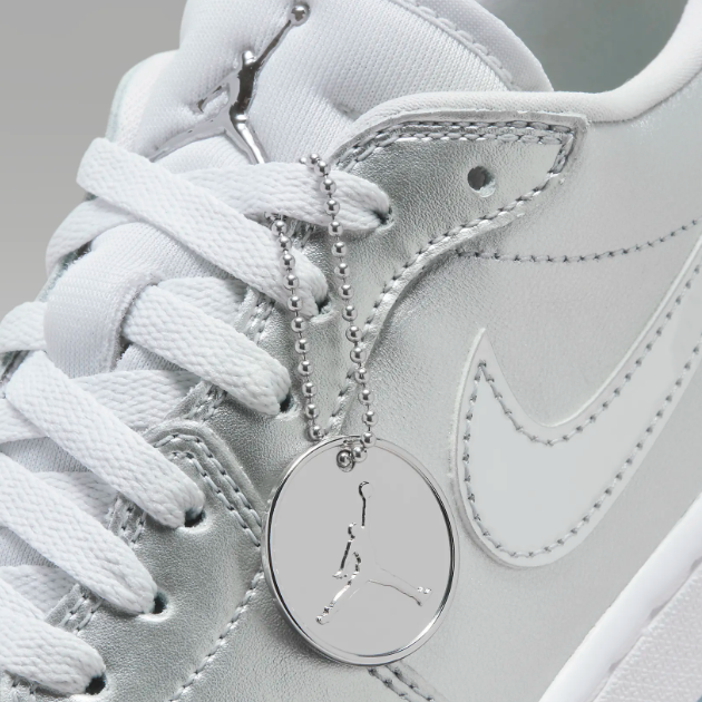 Nike Air Jordan 1 Low G NRG Golf Gift Giving Silver FD6848 Nike Air Jordan 1 Low G NRG Golf Gift Giving Silver FD6848