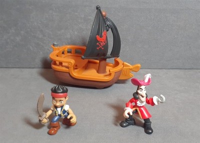 Disney Jake and the Never Land Pirates Hook's Battle Boat w/ 2 Figures ...