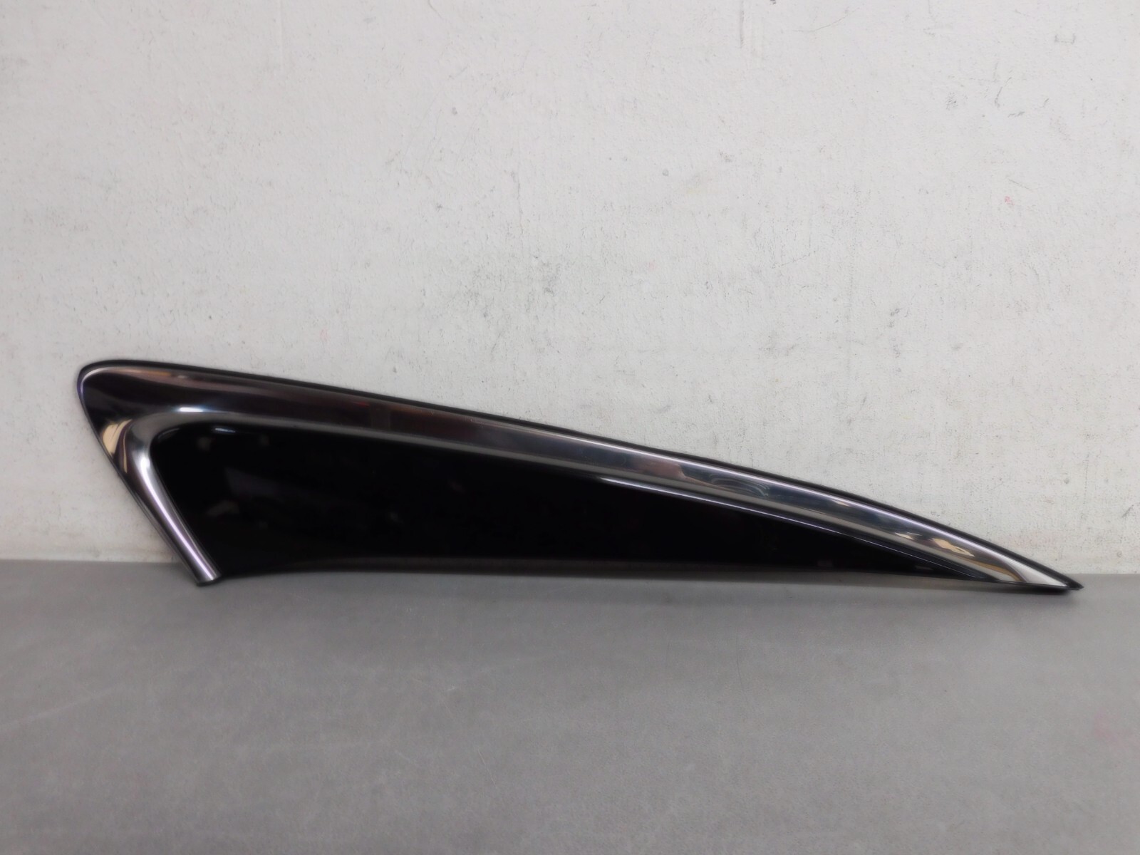 2015 2016 2017 TOYOTA CAMRY RIGHT SIDE REAR QUARTER PILLAR TRIM MOLDING ...