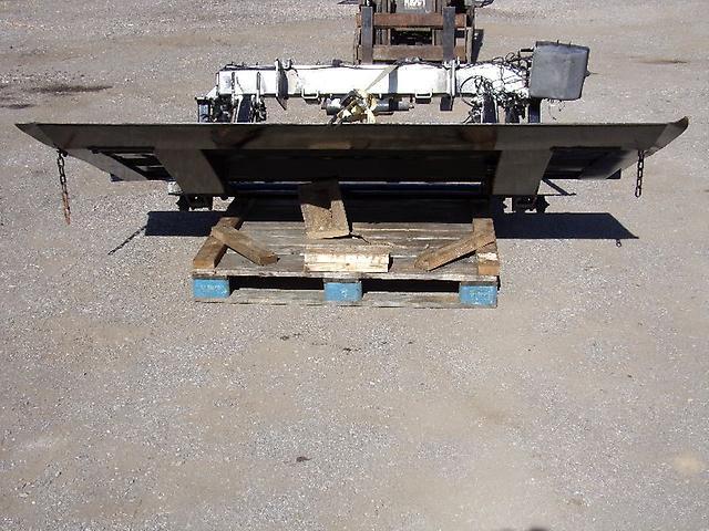 READING FLATBED/ WITH ZEPRO LIFTGATE | eBay